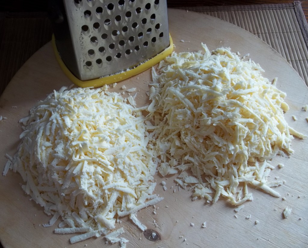 About Food – Acharuli (Ajarian Khachapuri) | Georgia About