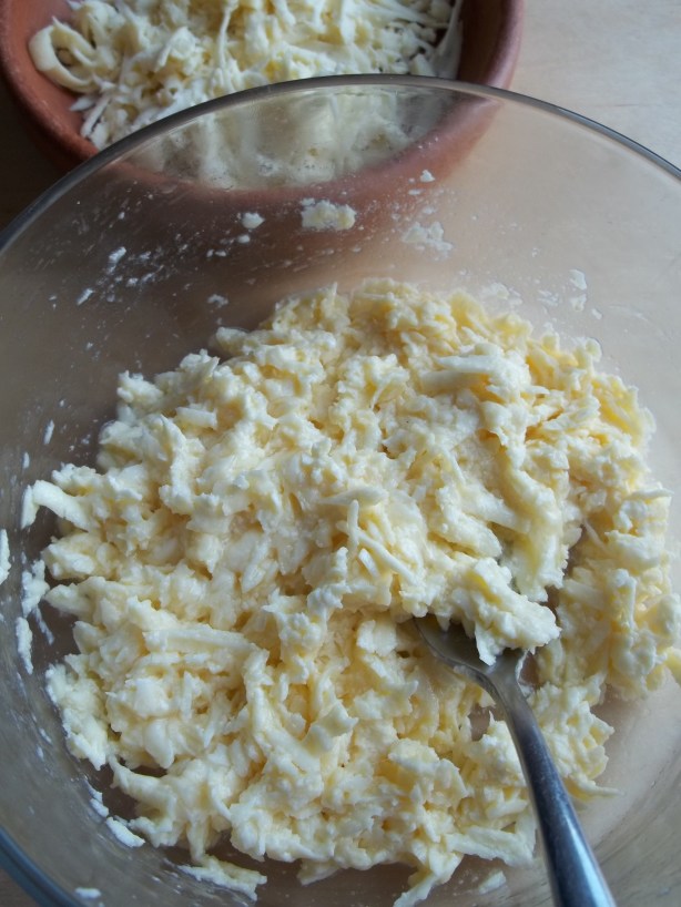 About Food – Megruli Khachapuri | Georgia About