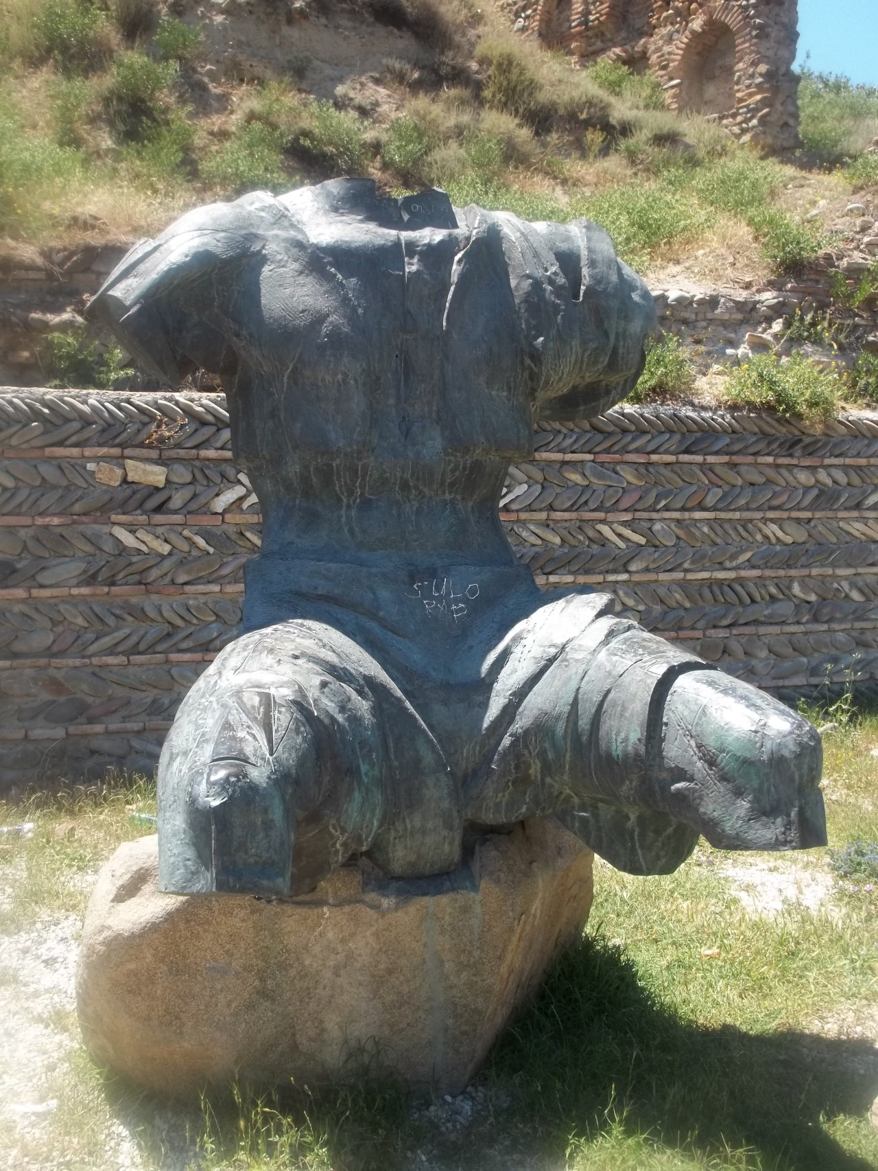 About Sights – The Memorial of Georgian Warrior Heroes in Gori ...